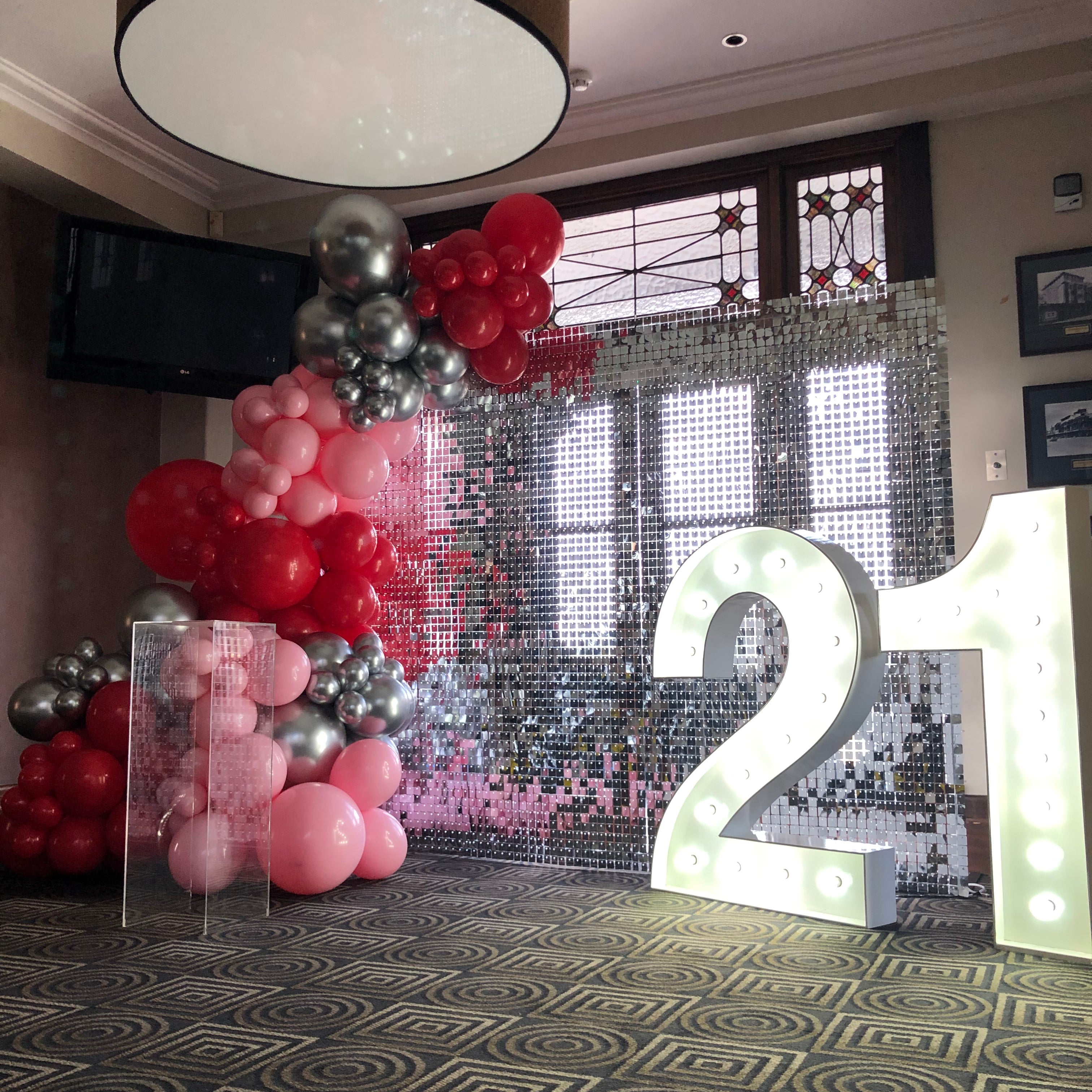 21st Birthday with Shimmer Wall – Balloon Essentials